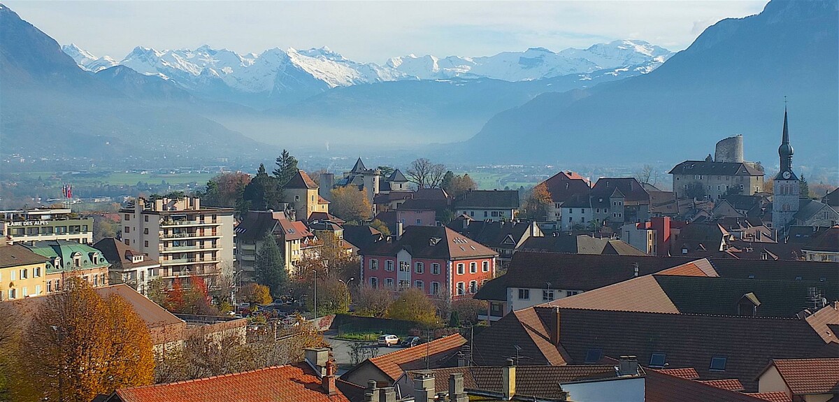 La Roche-sur-Foron à LA ROCHE SUR FORON 74800