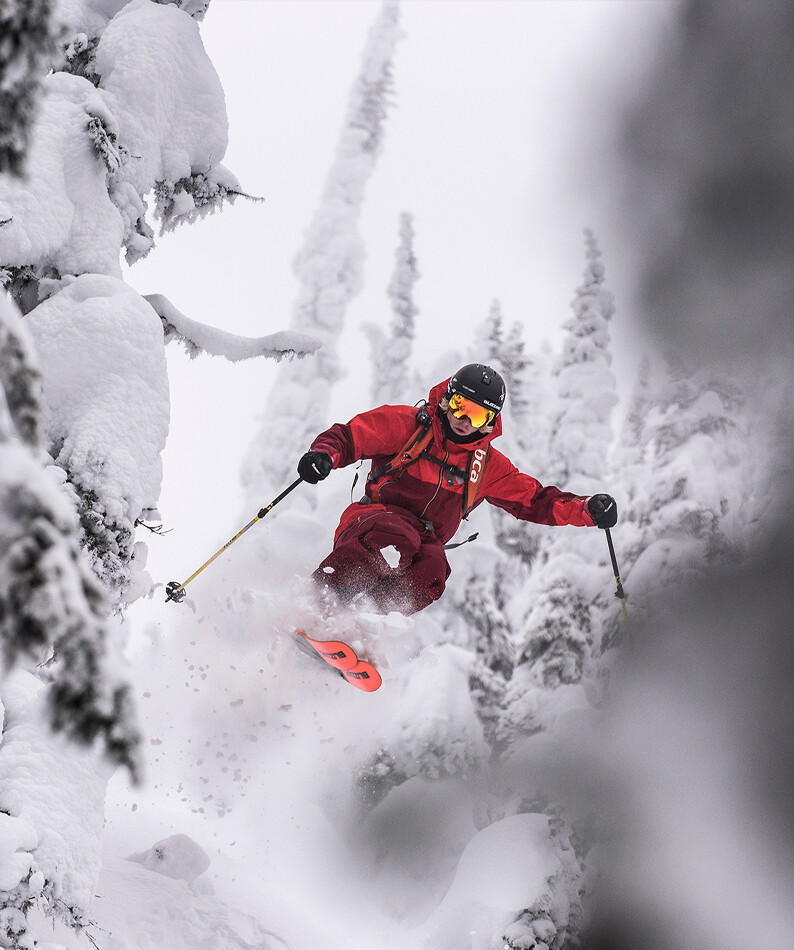 Hustle : le ski d'hiver à l'esprit libre | Ski de piste ou ski de freeride